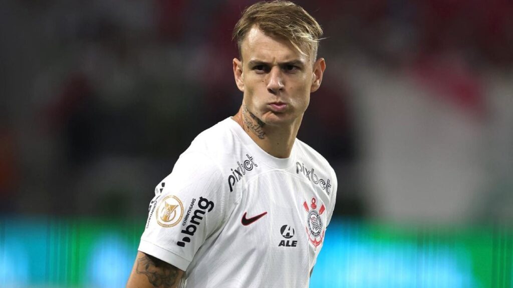 Oficial: Róger Guedes finalmente confirma seu futuro