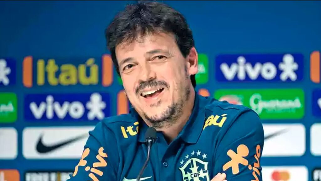 Quantos brasileiros da Arábia foram convocados por Fernando Diniz?