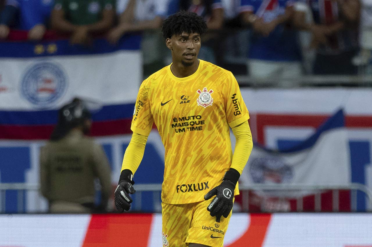 Hugo Souza recebe aviso prévio e Corinthians quer um novo goleiro