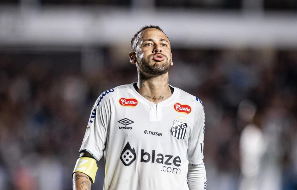 Neymar faz as malas e já prepara nova despedida do Santos