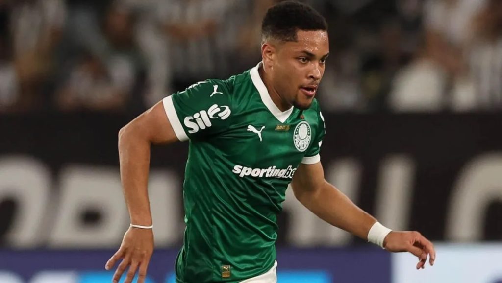 Palmeiras é avisado sobre Vitor Roque em jogo contra o Vitória